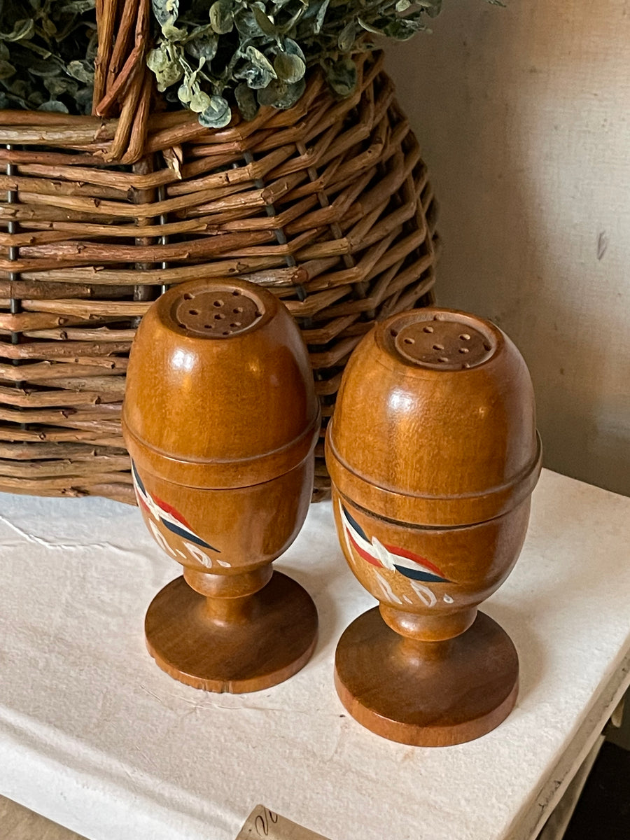 Vintage Wooden Republica Dominicana Salt & Pepper Shakers – The Gentleman's Stache, DBA ...